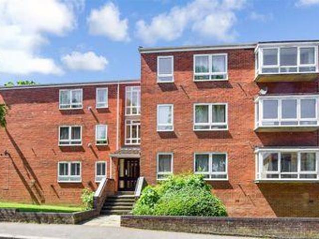 1 Bedrooms Flat for sale in Demesne Road, Wallington, Surrey SM6