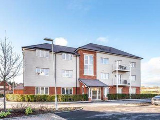 1 Bedrooms Flat for sale in Diamond Jubilee Way, Wokingham RG40