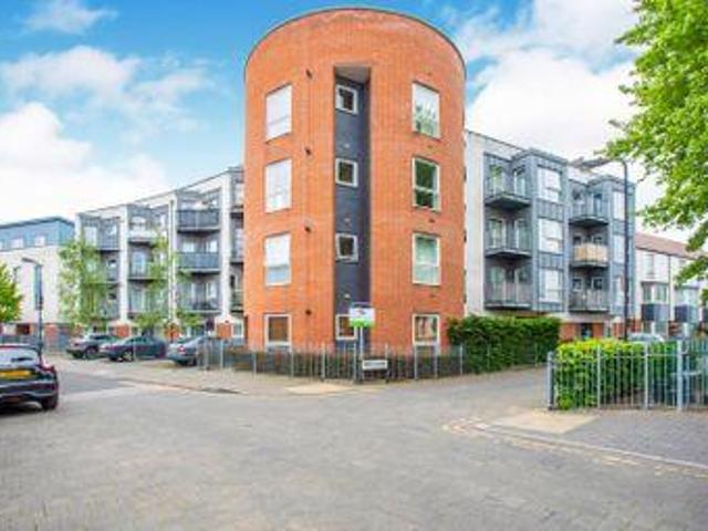 1 Bedrooms Flat for sale in Drinkwater Road, Harrow HA2