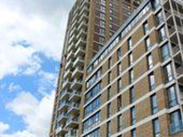 1 Bedrooms Flat for sale in Duncombe House, London SE18
