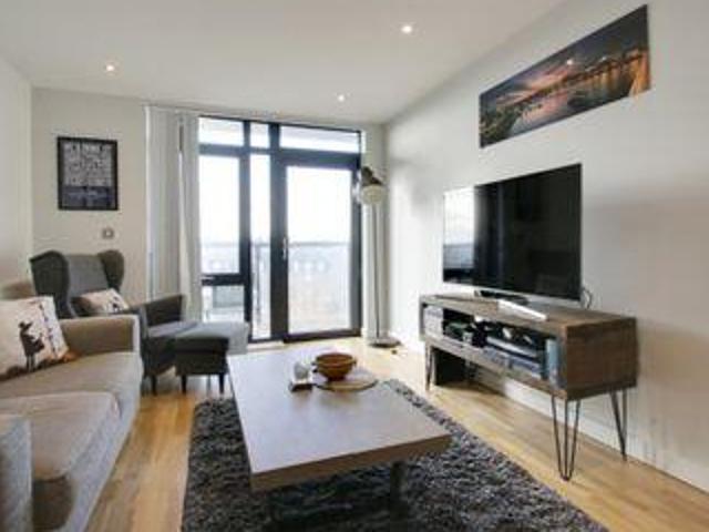 1 Bedrooms Flat for sale in Dunstan Mews, Enfield EN1
