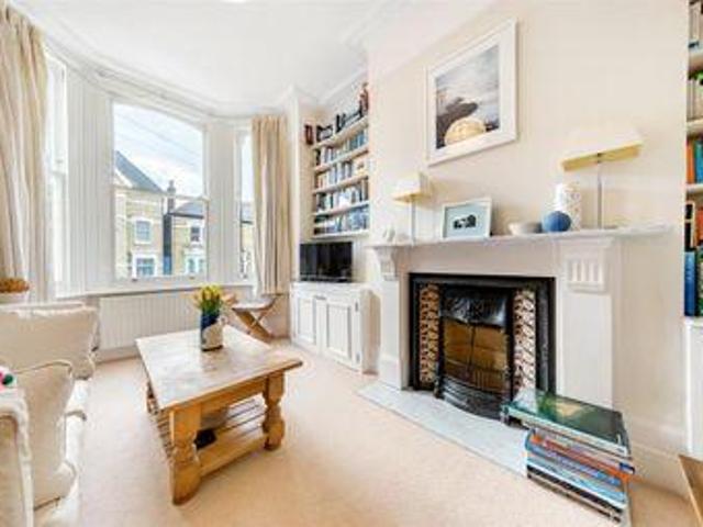1 Bedrooms Flat for sale in Endlesham Road, London SW12