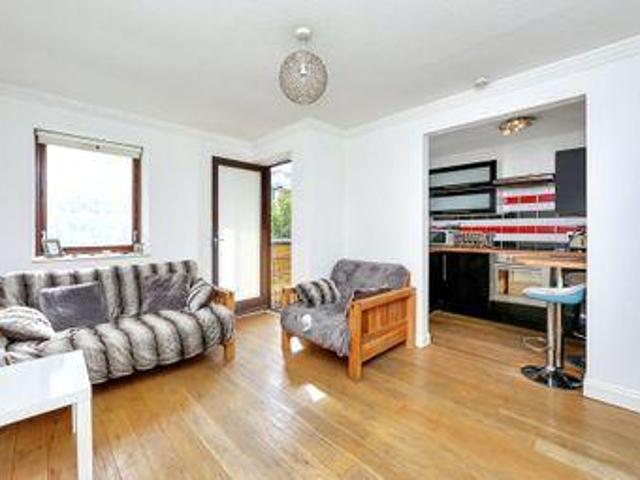 1 Bedrooms Flat for sale in East Smithfield, London E1W
