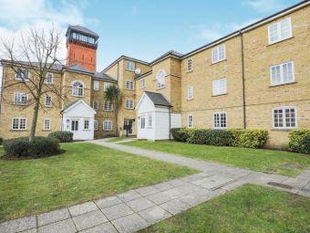 1 Bedrooms Flat for sale in Edith Cavell Way, London SE18