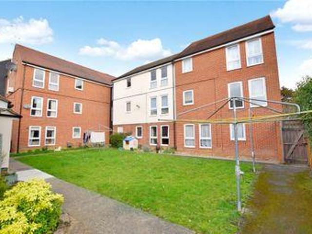 1 Bedrooms Flat for sale in Elizabeth Way, Halstead, Essex CO9