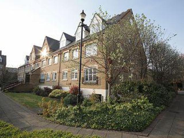 1 Bedrooms Flat for sale in Exeter Close, Watford WD24