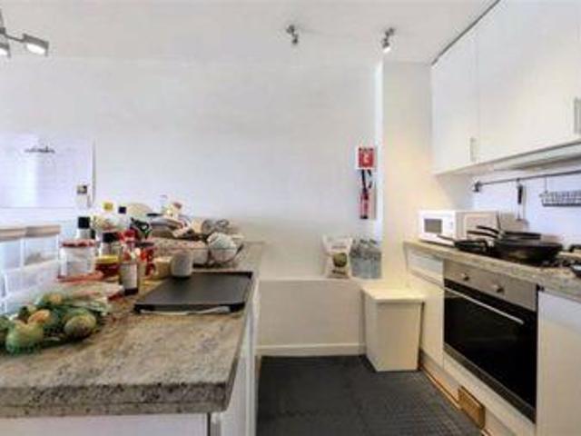 1 Bedrooms Flat for sale in Finchley Road, London NW3