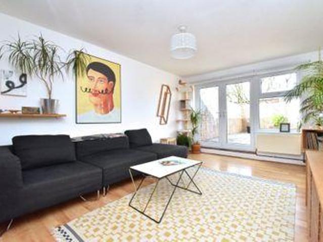1 Bedrooms Flat for sale in Firs Close, London SE23