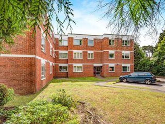 1 Bedrooms Flat for sale in Fleet Road, Fleet GU51