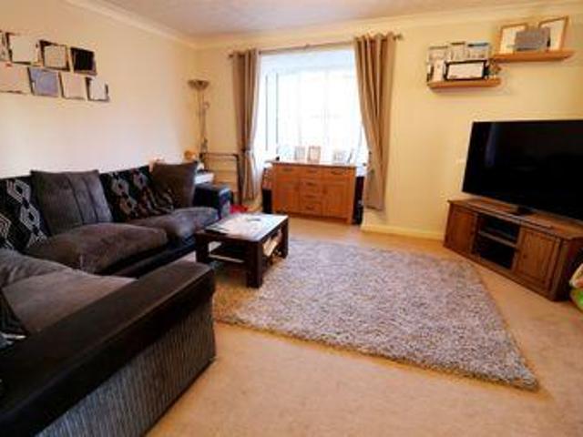 1 Bedrooms Flat for sale in Friday Wood Green, Colchester CO2