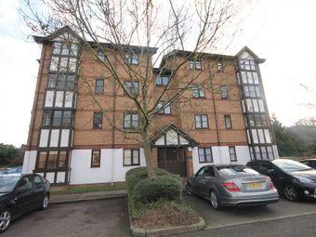 1 Bedrooms Flat for sale in Frobisher Road, Erith DA8