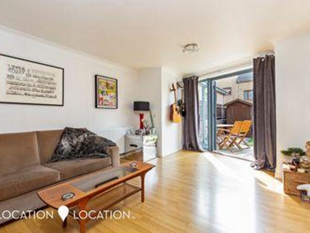 1 Bedrooms Flat for sale in Kenninghall Road, London E5