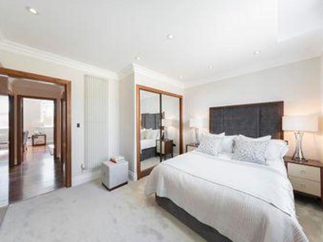 1 Bedrooms Flat for sale in Kensington Gardens Square, Bayswater W2