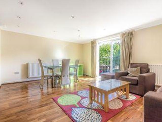 1 Bedrooms Flat for sale in Keswick Road, Putney SW15