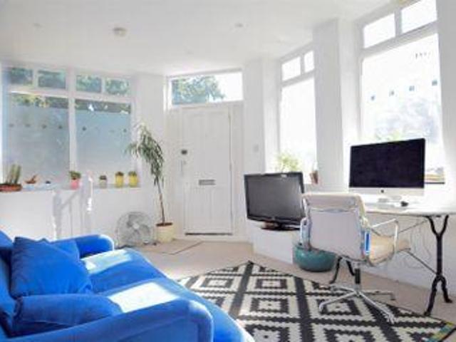 1 Bedrooms Flat for sale in King Henrys Walk, London N1