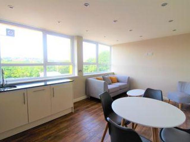 1 Bedrooms Flat for sale in Kirkstall Gate, Kirkstall Road, Leeds LS5