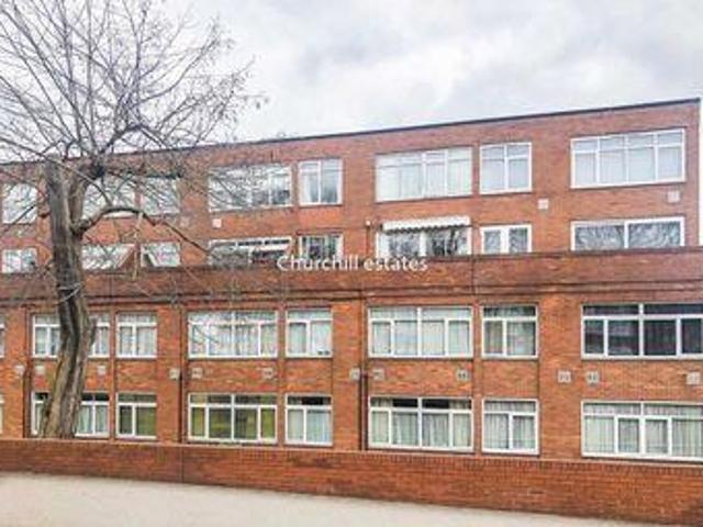 1 Bedrooms Flat for sale in Hockley Court, Churchfields, London E18