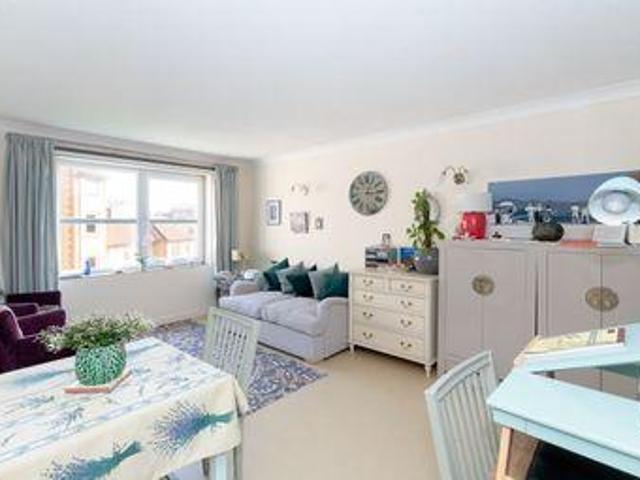1 Bedrooms Flat for sale in Homecross House, Fishers Lane, Central Chiswick, Chiswick, London W4