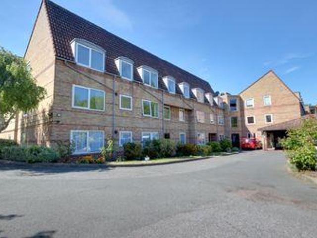 1 Bedrooms Flat for sale in Homewillow Close, Grange Park N21
