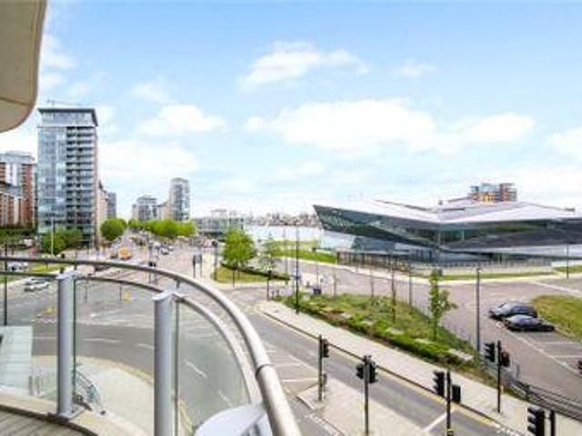 1 Bedrooms Flat for sale in Hoola, 3 Tidal Basin Road, Royal Docks, London E16
