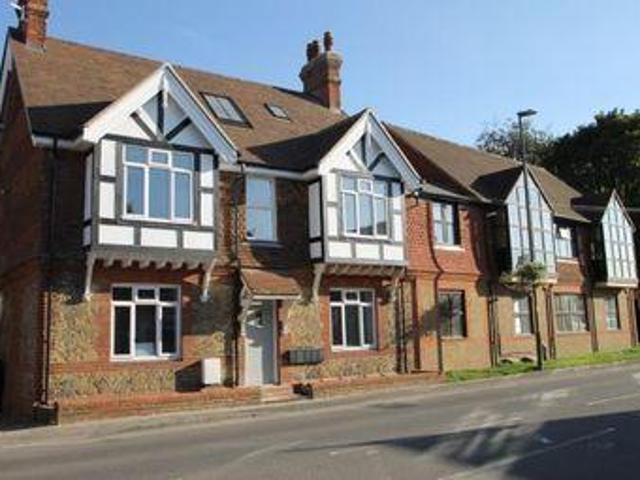 1 Bedrooms Flat for sale in Hatton House, Bepton Road, Midhurst, West Sussex GU29