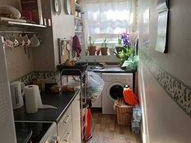 1 Bedrooms Flat for sale in Haydons Road, Wimbledon SW19