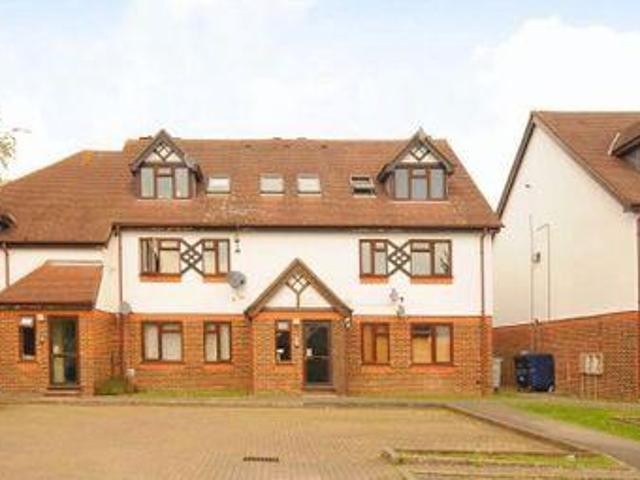 1 Bedrooms Flat for sale in Hazelwood Close, Harrow HA2