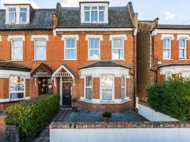 1 Bedrooms Flat for sale in Halliwick Court Parade, Woodhouse Road, London N12