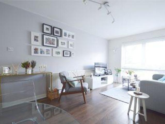 1 Bedrooms Flat for sale in Hamilton Court, 66 Ashburton Road, Croydon CR0