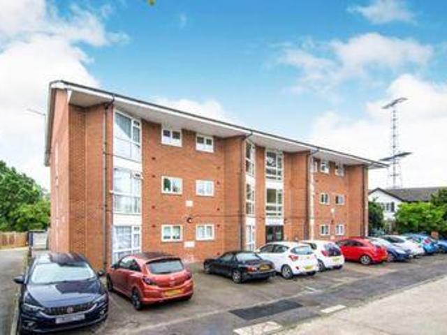 1 Bedrooms Flat for sale in Heycroft Way, Chelmsford, Essex CM2