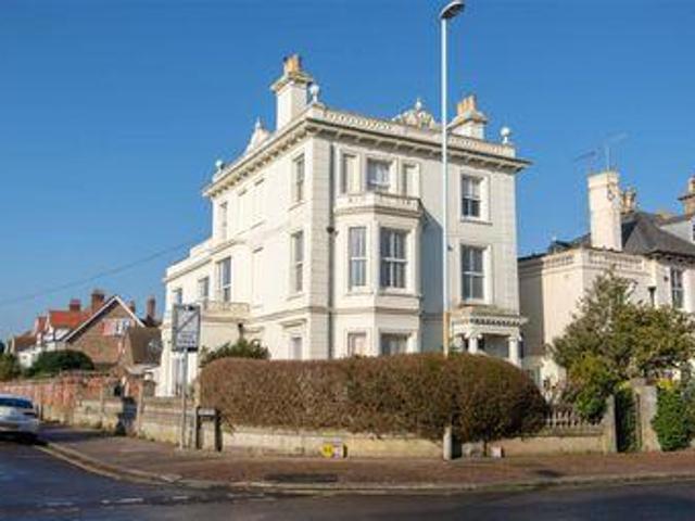 1 Bedrooms Flat for sale in Heene Road, Worthing, West Sussex BN11