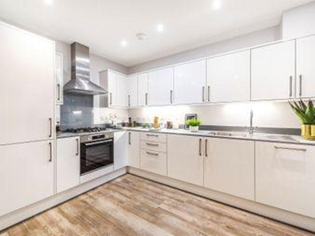 1 Bedrooms Flat for sale in Henderson Road, Croydon CR0