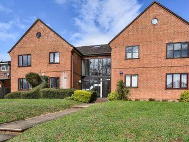 1 Bedrooms Flat for sale in High Wycombe, Buckinghamshire HP11