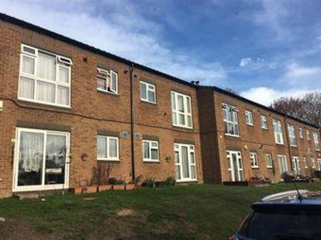 1 Bedrooms Flat for sale in High Wycombe, Buckinghamshire HP13
