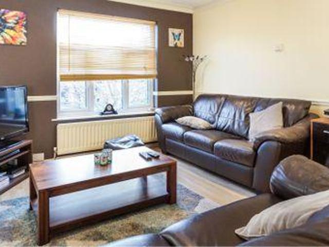 1 Bedrooms Flat for sale in High Road, Basildon SS15