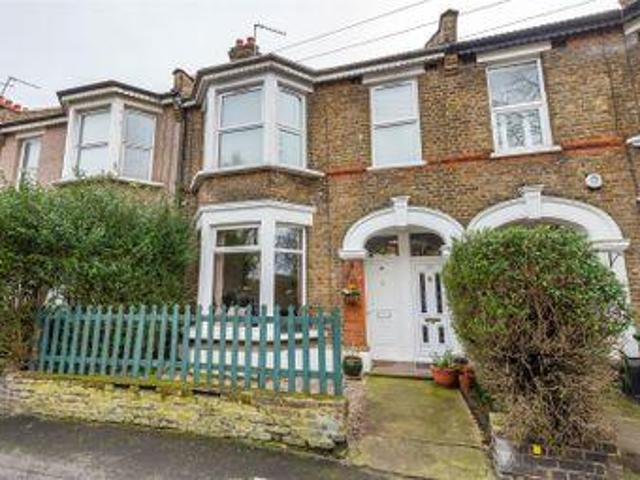 1 Bedrooms Flat for sale in Huxley Road, London E10