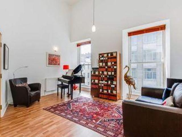 1 Bedrooms Flat for sale in Ingram Street, Merchant City, Glasgow, Lanarkshire G1