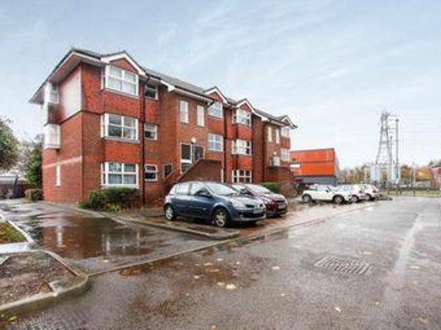 1 Bedrooms Flat for sale in Josephs Road, Guildford, Surrey GU1
