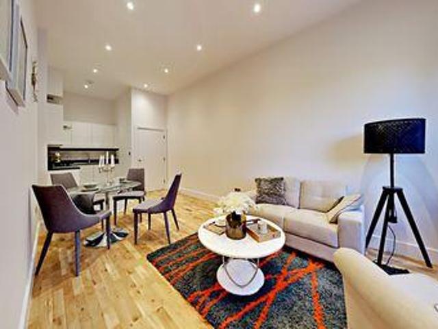 1 Bedrooms Flat for sale in Oak House, Harvest Crescent, Fleet GU51