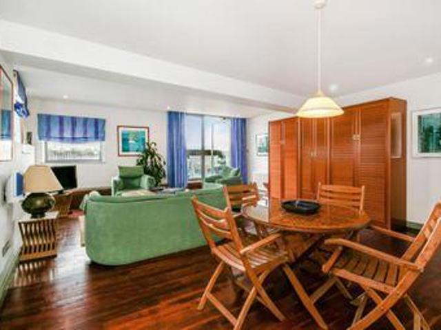 1 Bedrooms Flat for sale in Odessa Wharf, 7 Odessa Street, London SE16