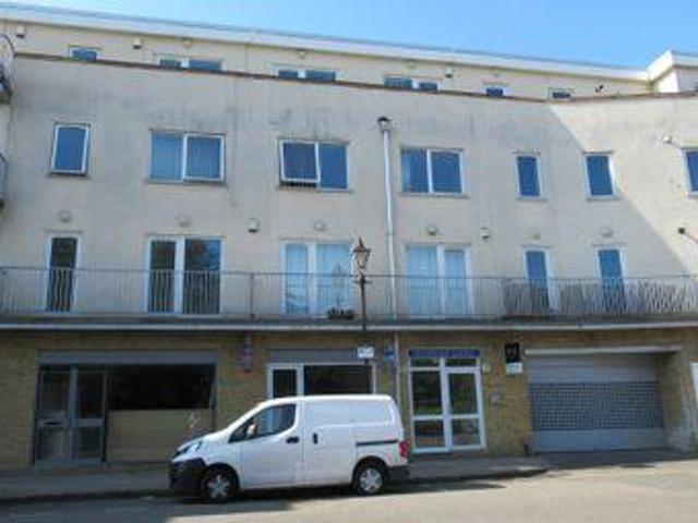 1 Bedrooms Flat for sale in Olympian Court, Wick Lane, London E3
