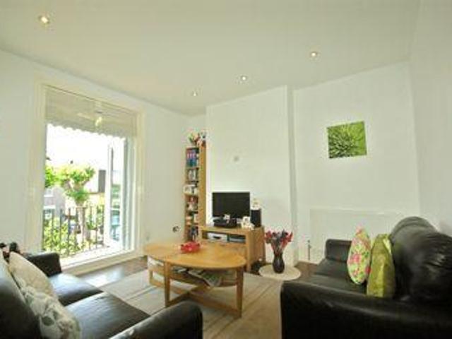 1 Bedrooms Flat for sale in Oliver Grove, London SE25
