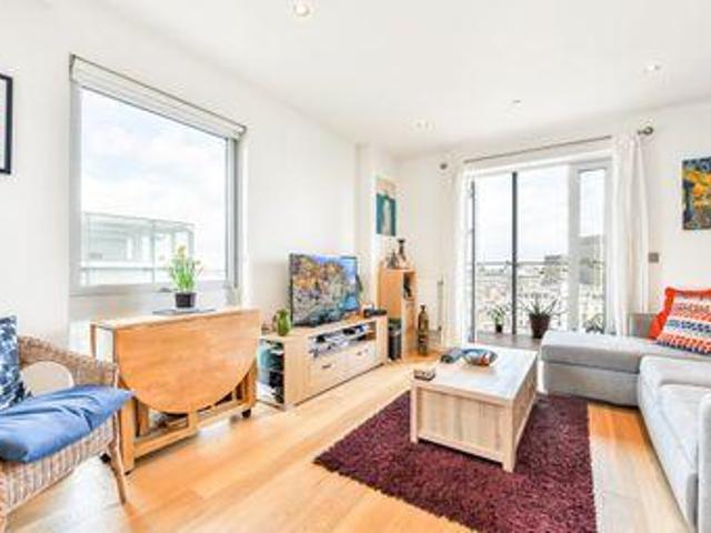 1 Bedrooms Flat for sale in Love Lane, London SE18
