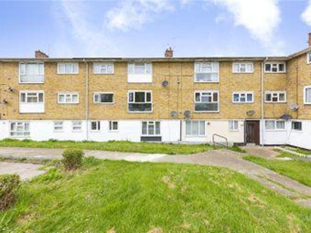 1 Bedrooms Flat for sale in Long Riding, Basildon, Essex SS14