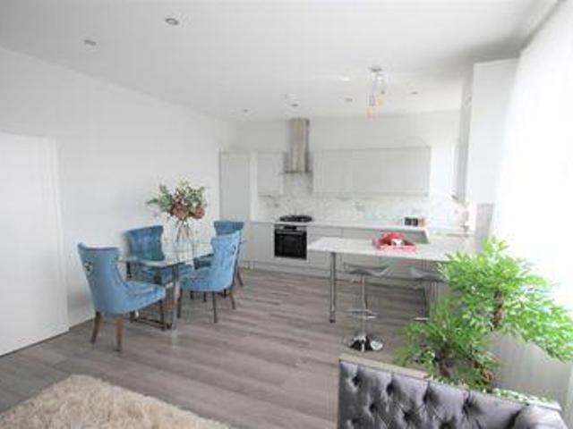 1 Bedrooms Flat for sale in London Road, East Grinstead RH19