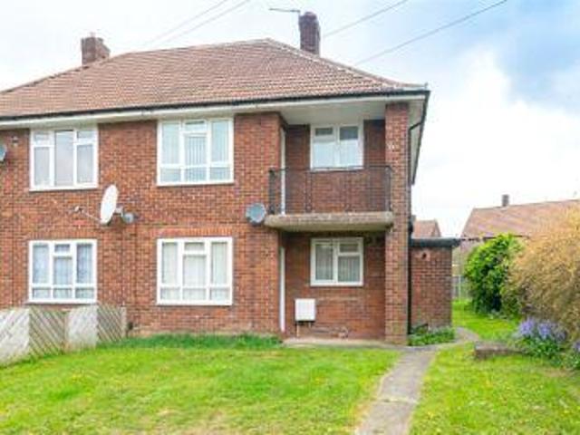 1 Bedrooms Flat for sale in Latchmere Avenue, Leeds, West Yorkshire LS16