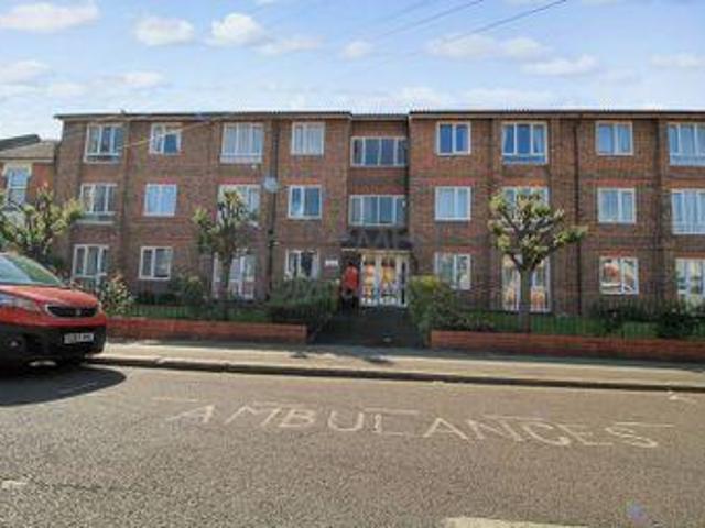 1 Bedrooms Flat for sale in Langdale Court, Ilford IG1