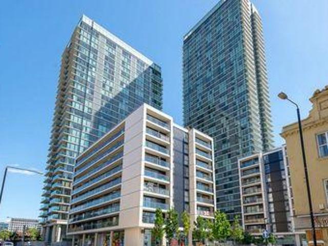 1 Bedrooms Flat for sale in Landmark West, Tower 22 Marsh Wall, London E14