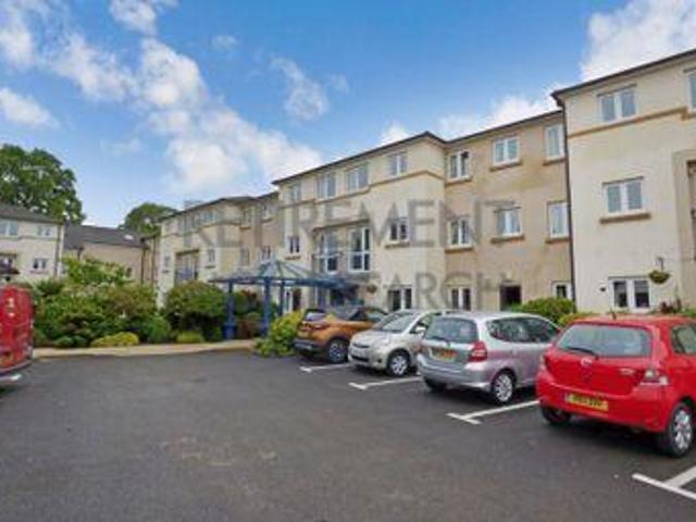 1 Bedrooms Flat for sale in Lefroy Court, Cheltenham GL51