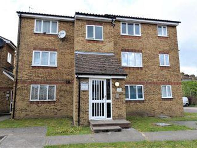1 Bedrooms Flat for sale in Liden Close, Walthamstow, London E17